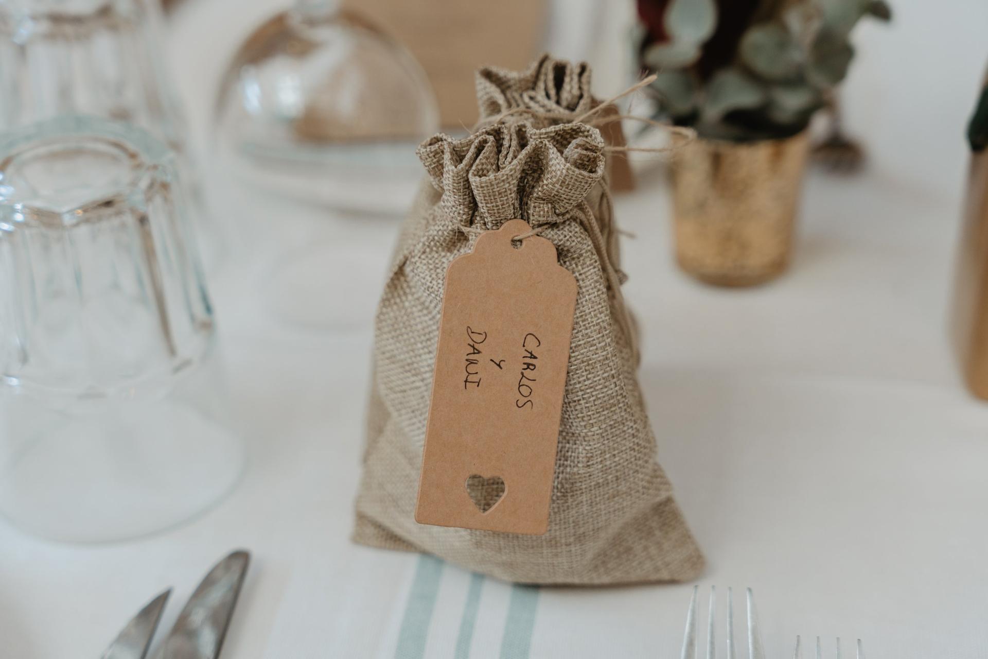 Elegir los detalles para los invitados de boda