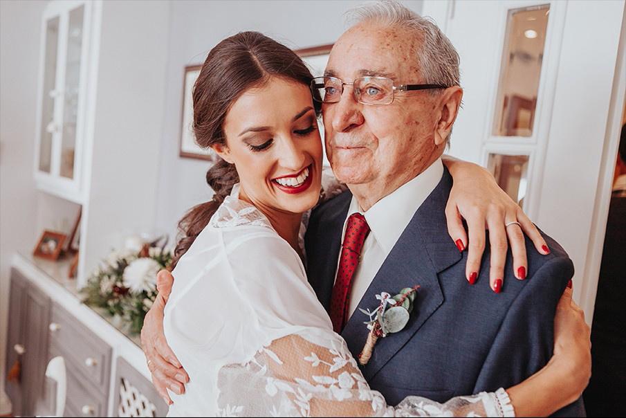 70 imágenes de abrazos bonitos que protagonizarán vuestra boda
