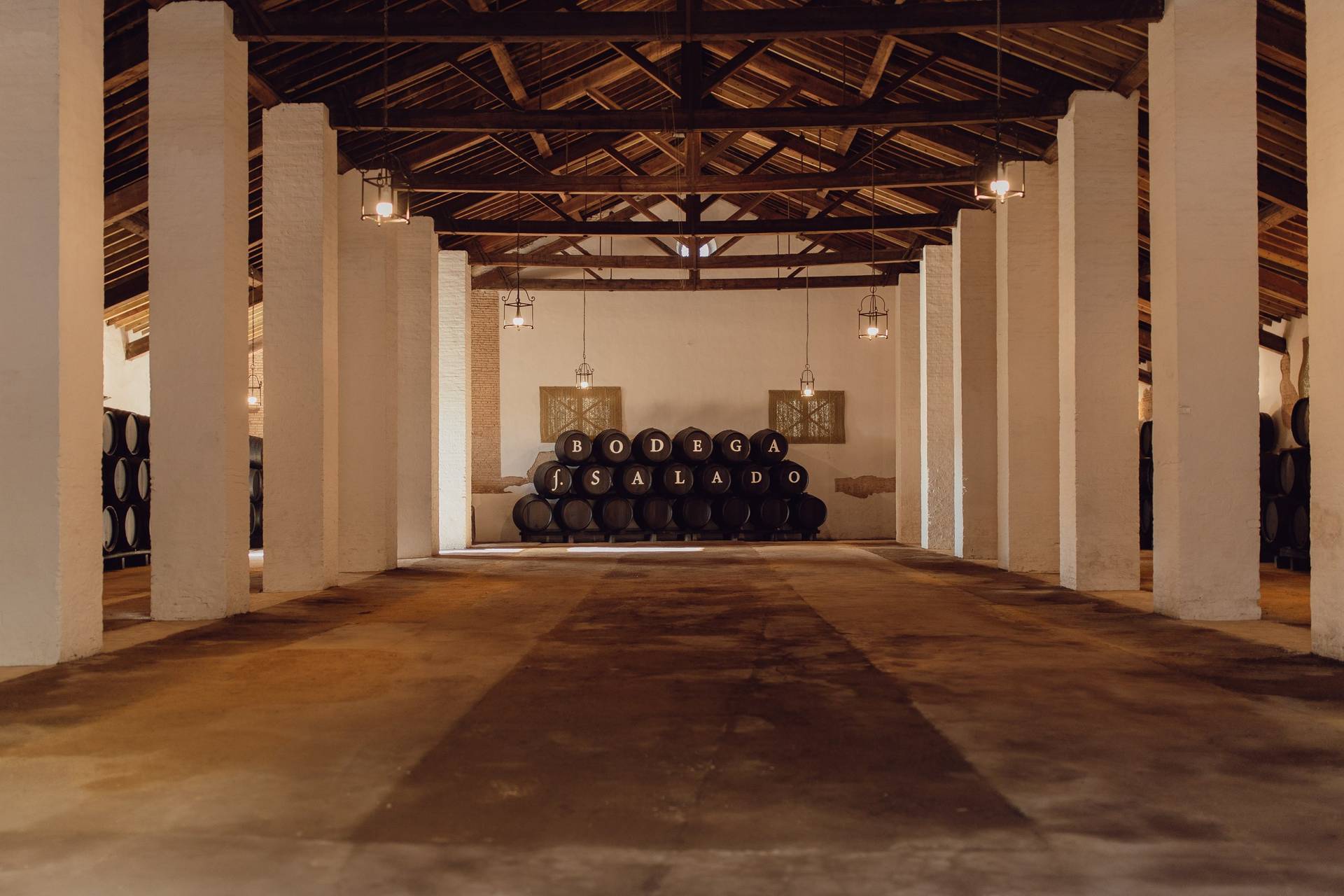 Bodegas Salado - Consulta disponibilidad y precios