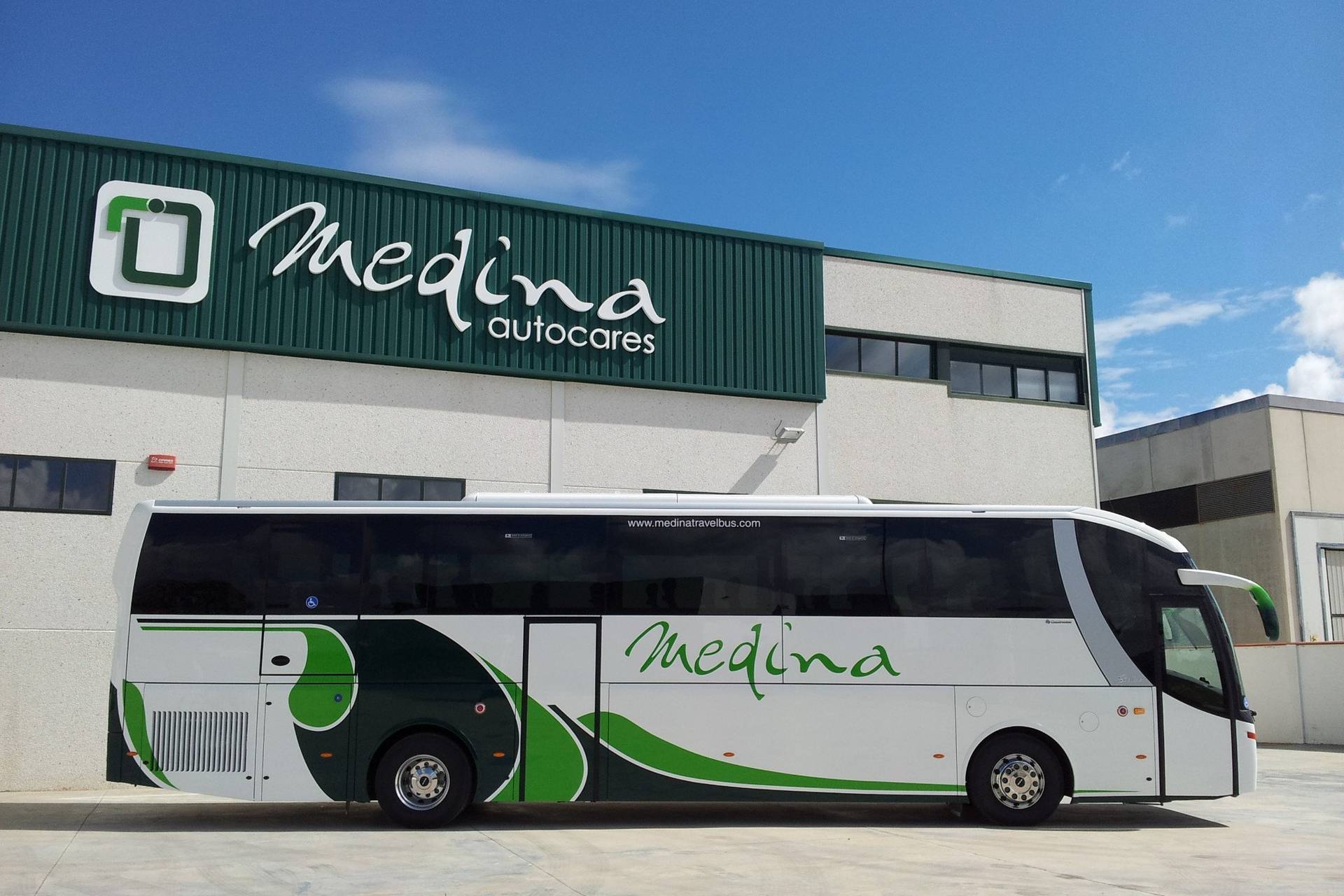 Medina Travel Bus - Consulta disponibilidad y precios